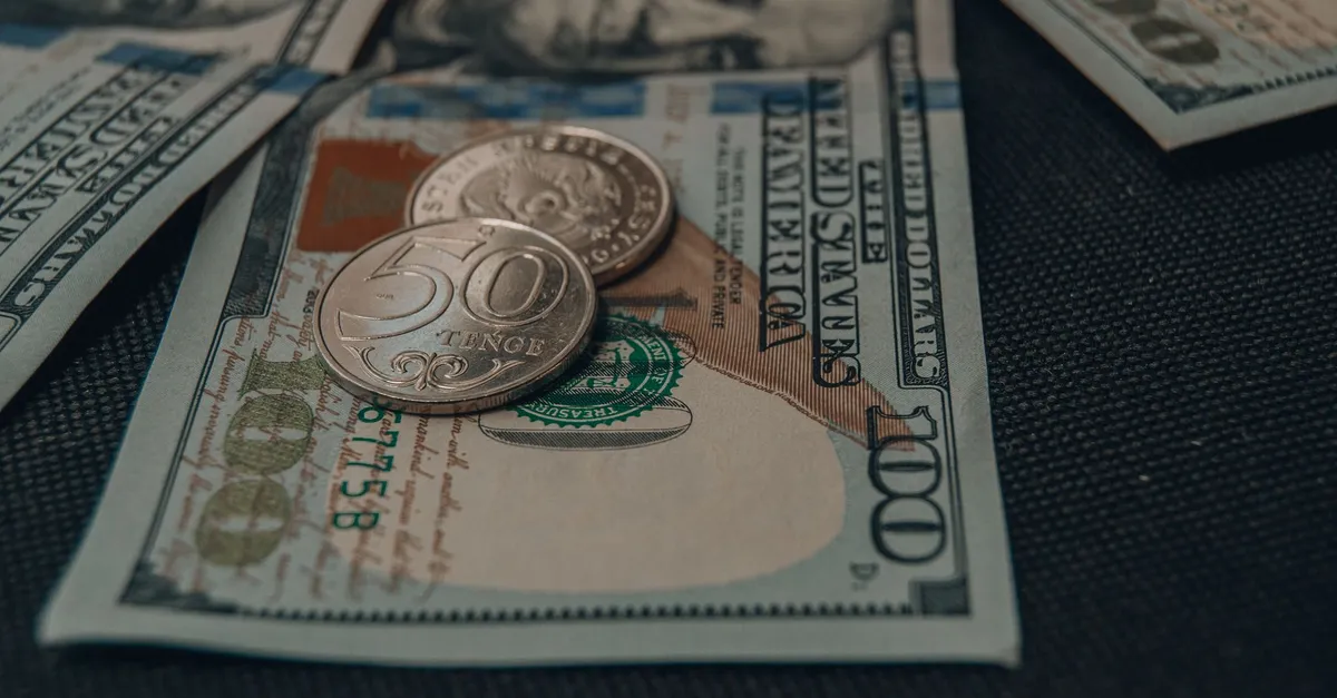 На бирже доллар продается возле отметки 472 тенге - новости Kapital.kz